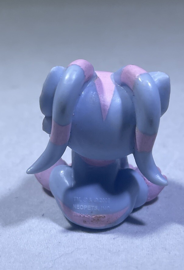 Neopets Striped Acara Collectors PVC Figure 2008 Jakks Pacific Hard To ...