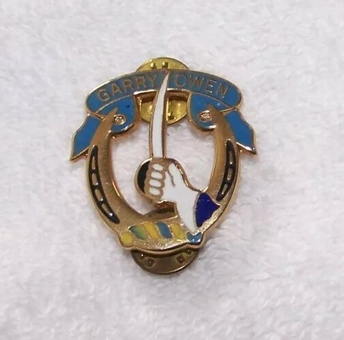 US Army 7th Cavalry Sword Insignia Unit Crest Medal Pin Hat Cap Coat ...