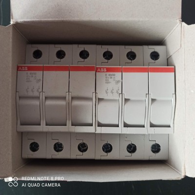 Sezionatore portafusibile ABB E93/32 Cod. 2CSM204753R1801 2 Pz | eBay