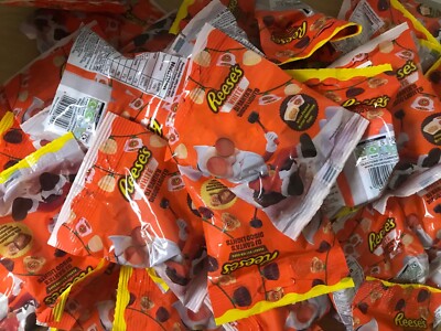 Chocolate SANTA Reese’s Reeces Reeses Lovers Party Bag Fillers 20 items ...
