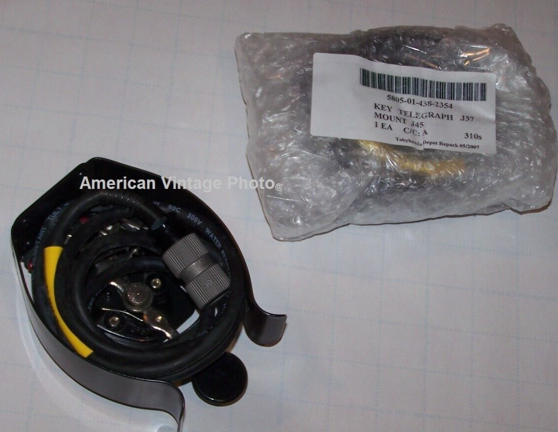 Telegraph J37 Key J45 Leg Knee Mount KY116 U229 Audio Plug Harris Radio ...