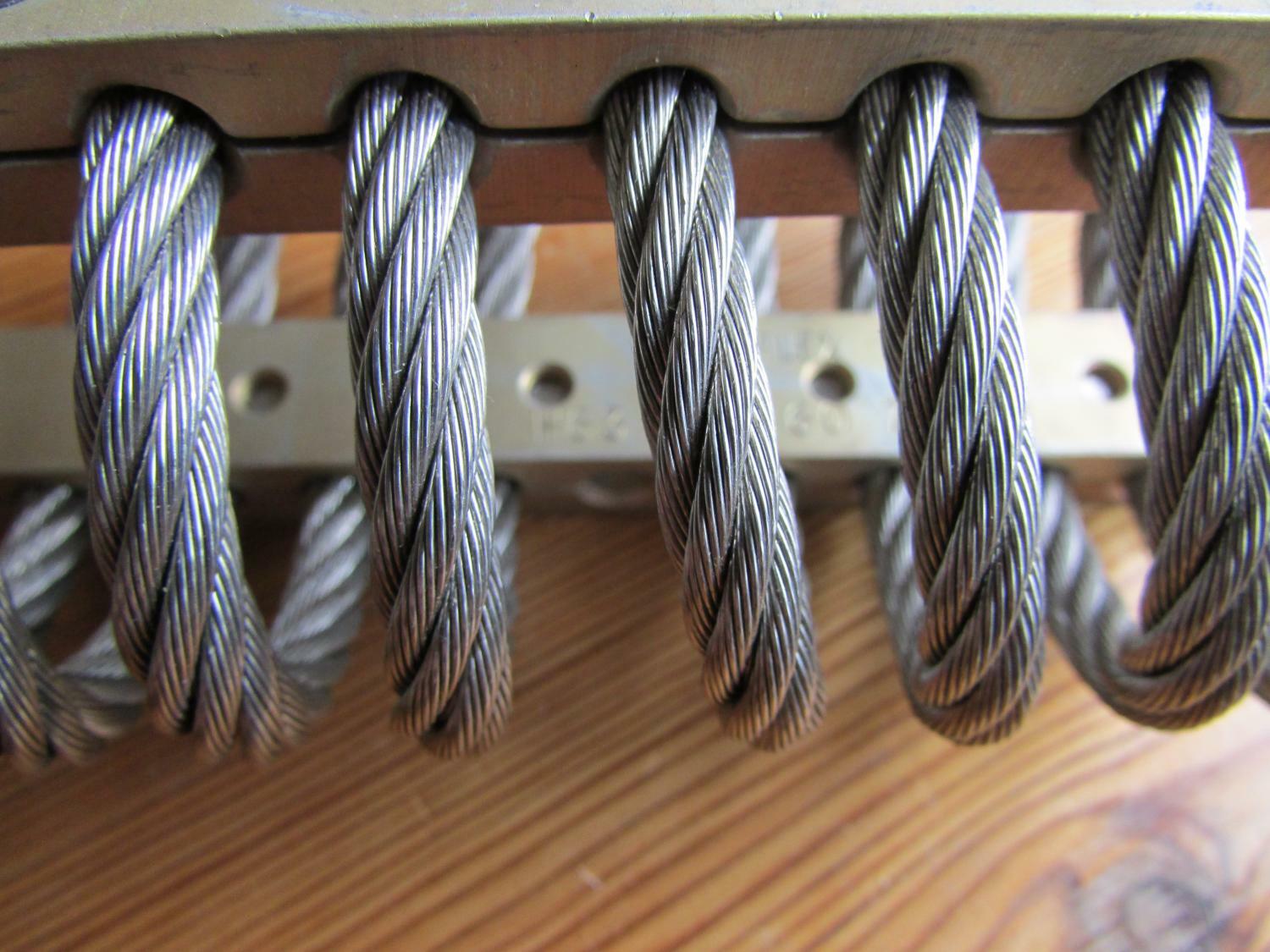 Cavoflex Vibrationsdämpfer Typ H63-146-60-72-8 , Drahtseil-Federelement ...