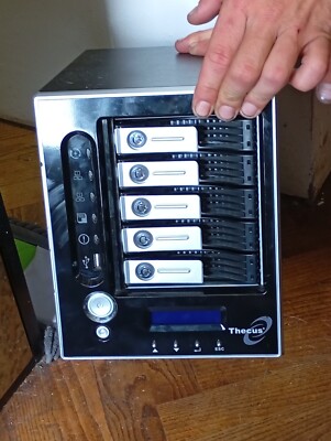 Thecus N5200 PRO NAS - 5x 1TB Harddisk | eBay