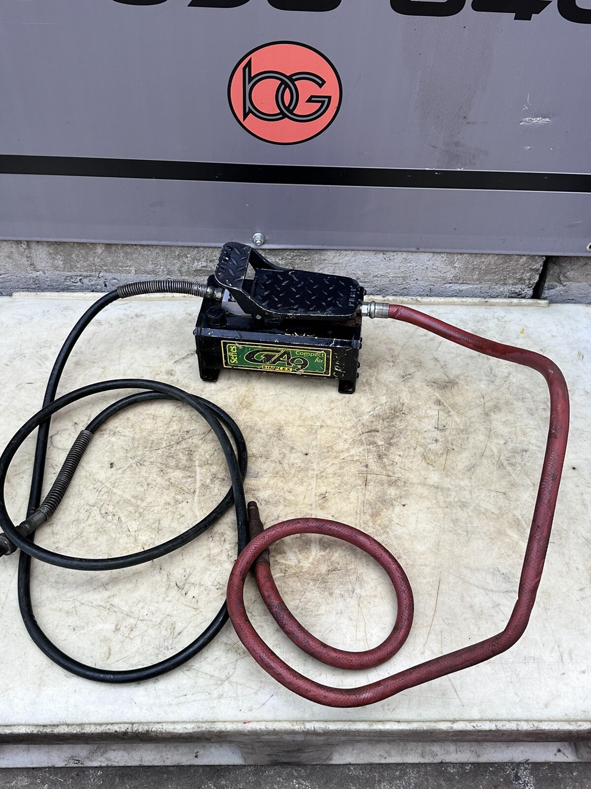 SIMPLEX GA9230D Air Over Hydraulic Compact Foot Pump | eBay