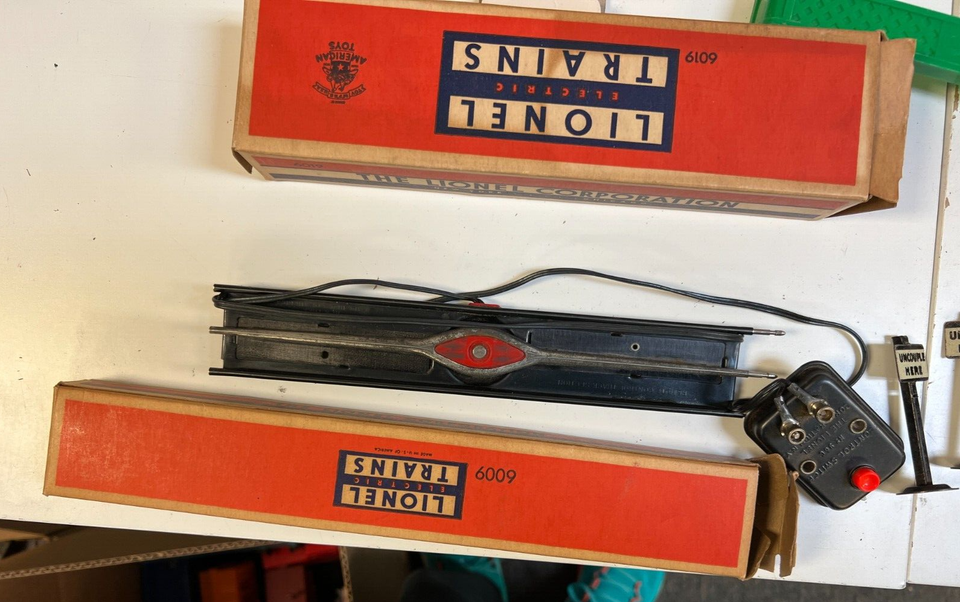 Lot of Rough / Parts Marx / Lionel O Scale Train Trackside Accessories ...