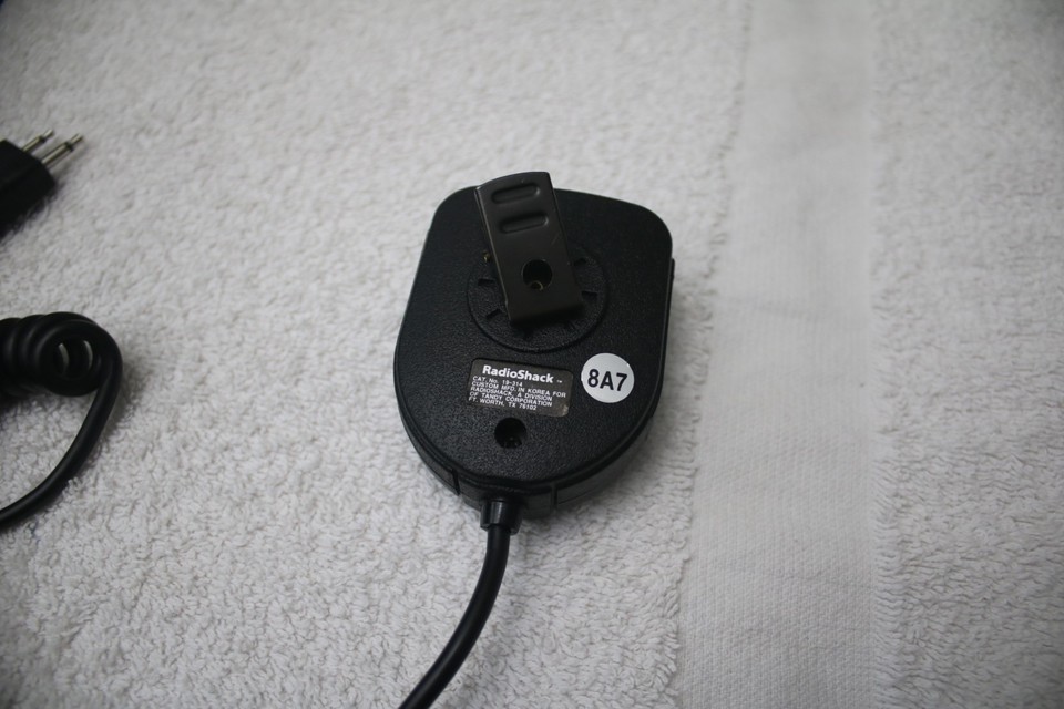 Radio Shack Model 19-314 Speaker/ Mic Fits HTX-202 / 404 & ICOM ...