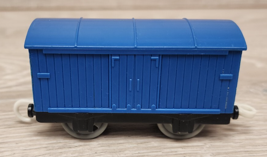 Thomas & Friends Trackmaster Blue Cargo Car Boxcar 2009 Mattel Gullane ...