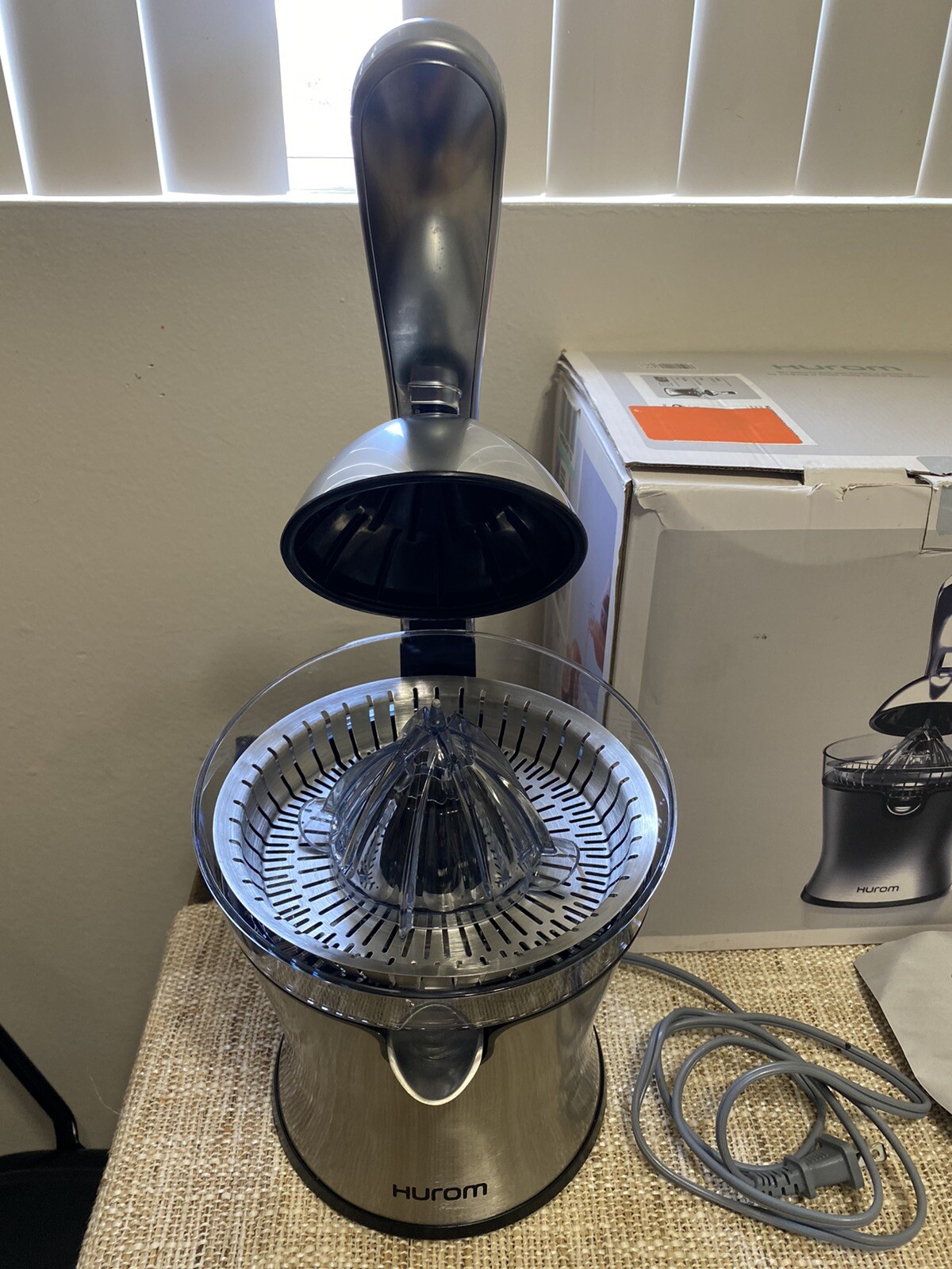 Hurom Citrus Juicer Squeezer CJ-B01BSS Silver Stainless Steel Used Once ...