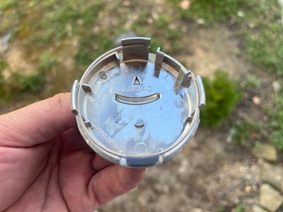 TOYOTA CAMRY OEM WHEEL CENTER CAP CHROME GROOVED 42603-AC020 8840 2000 ...