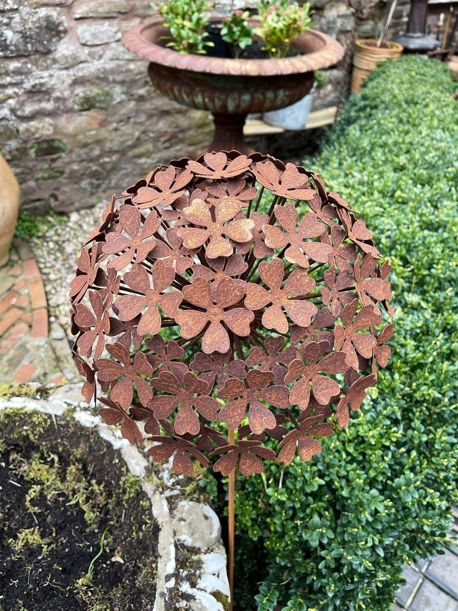 Rustic Metal Flower Garden RUSTY GARDEN ITEMS – Forum4 Collections
