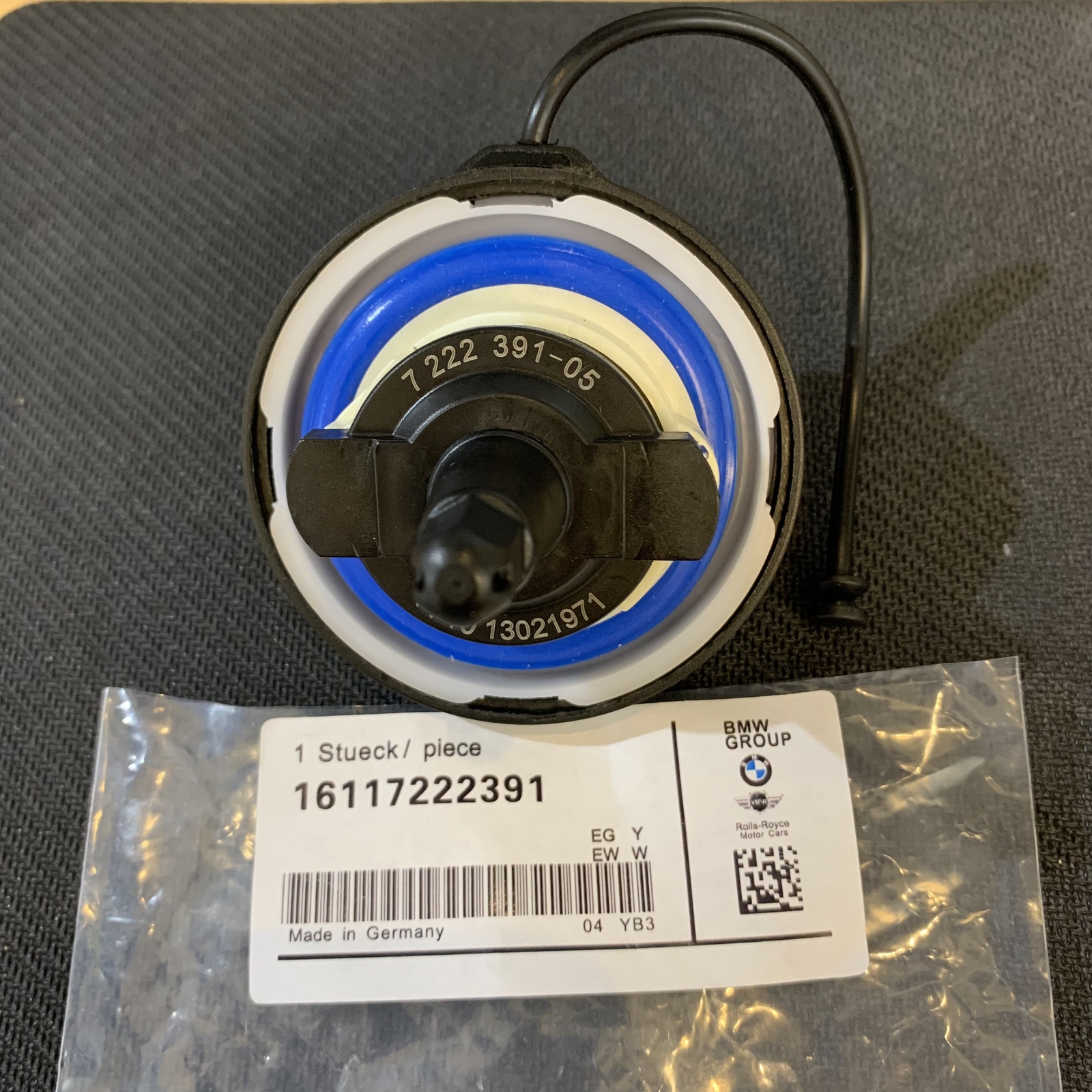 New Genuine Fuel Tank Filler Gas Cap For BMW 320i 328i 330i 335i 530i ...