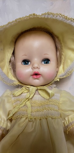 Vintage 1983 Baby Doll Ideal Toy CBS toys w/Basket/ Bed mattress pillow ...