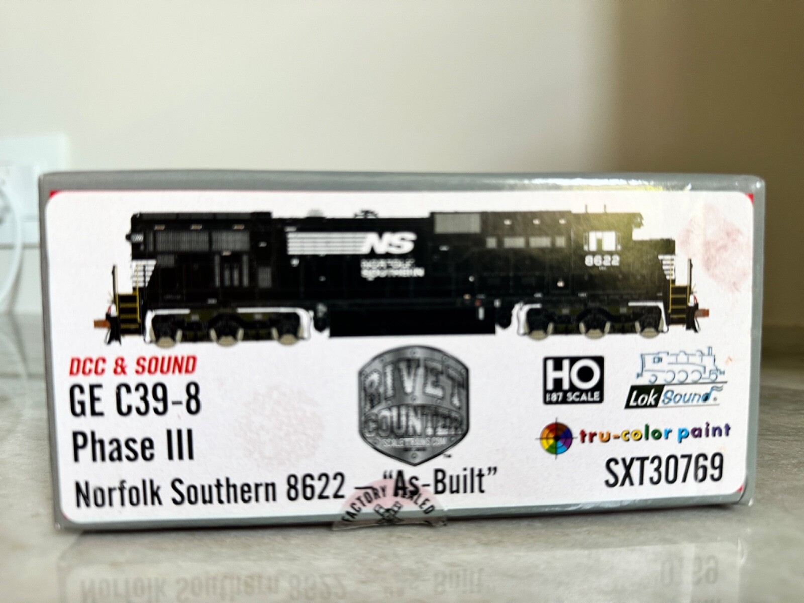 SCALE TRAINS GE C39-8 PHASE III NORFOLK SOUTHERN #8622 DCC & SOUND SXT ...