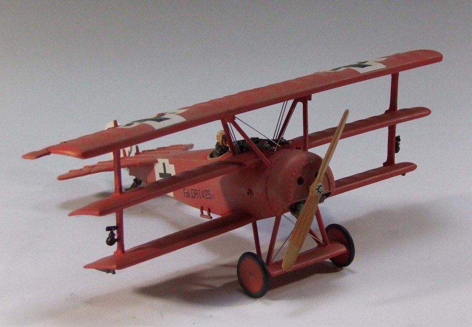1/30 WWI tri-plane Fokker DR. I 425/17 Red baron by Eagle Design WG005 ...