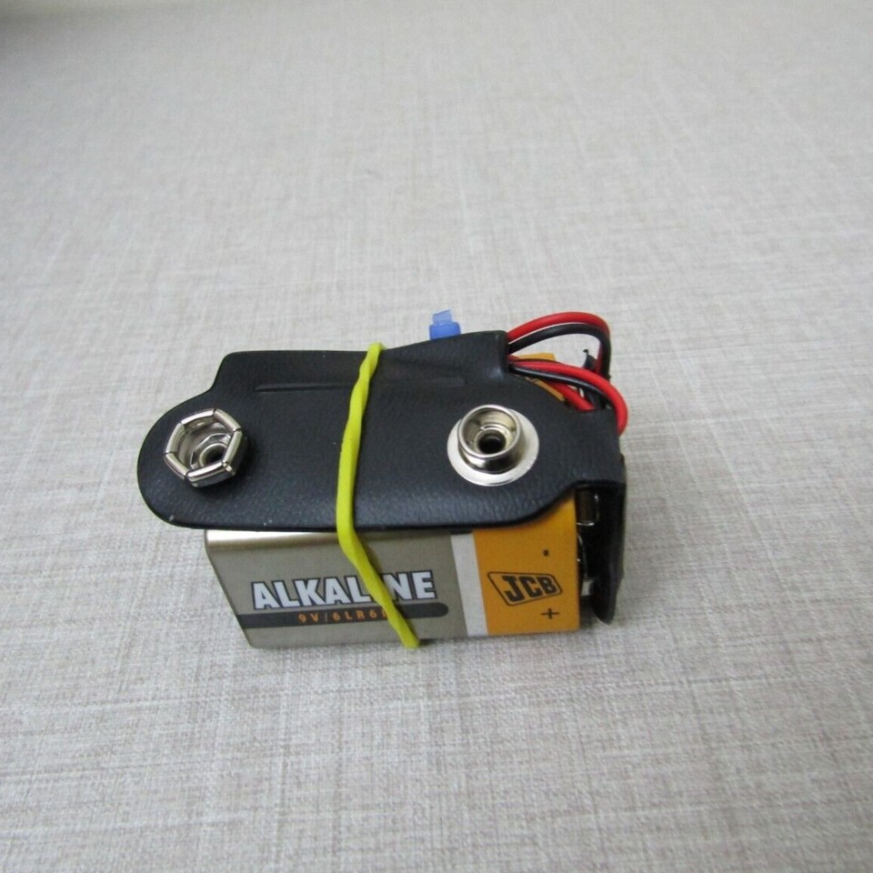 PP9 BATTERY ADAPTER FOR 2 X PP3. TRANSISTOR RADIOS DECCA, BUSH, HACKER ...