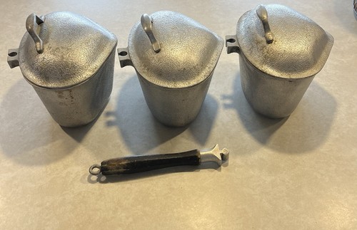 Vintage Century Silver Seal Hammered Cast Aluminum Triangle Heart Pots ...
