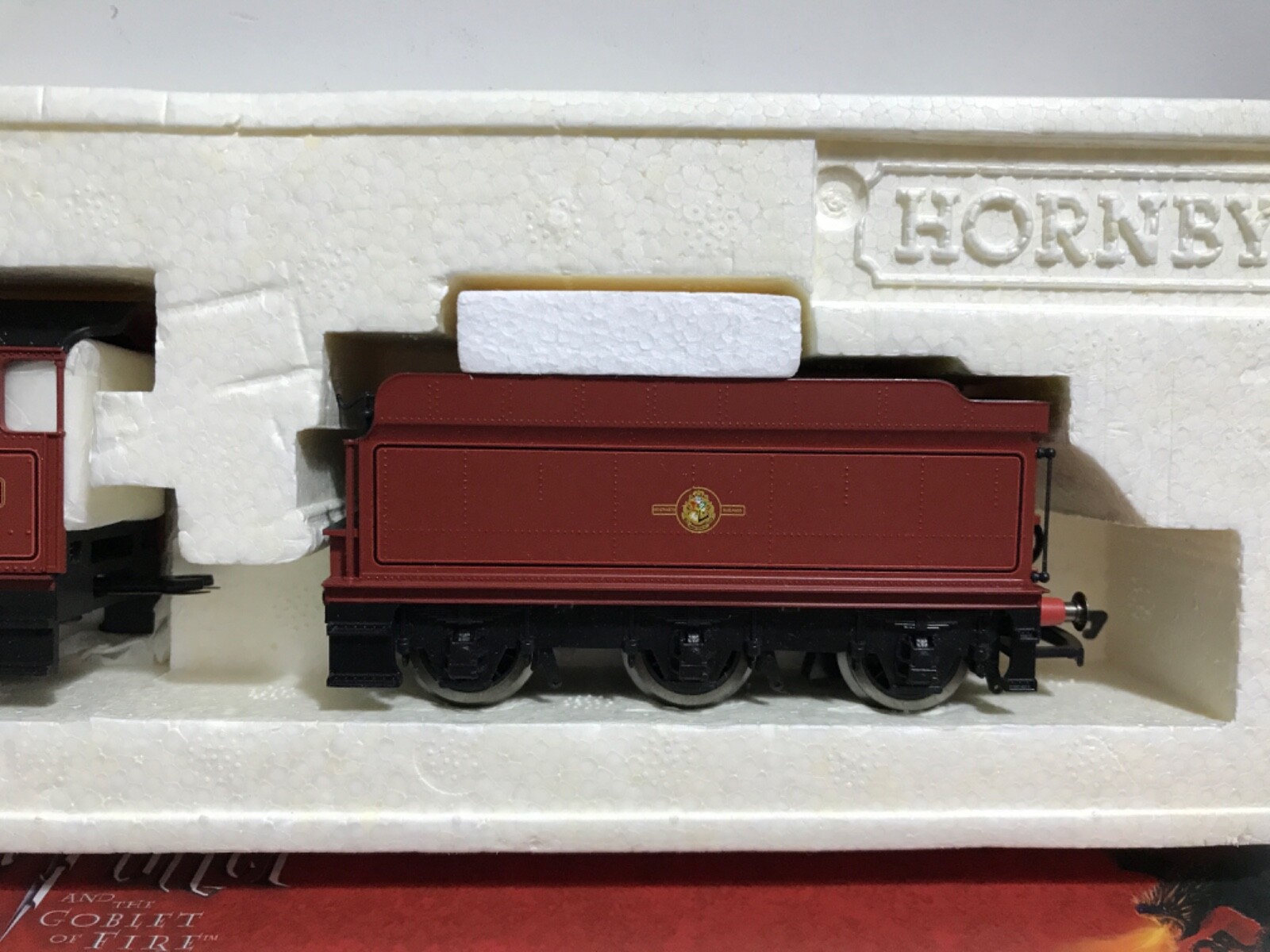 Hornby R2491 HARRY POTTER GOBLET OF FIRE Hogwarts Express 4-6-0 ...