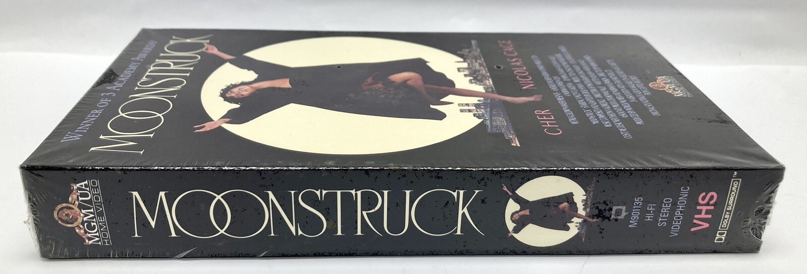 NEW SEALED!!! Moonstruck - (VHS 1987) - Cher, Nicolas Cage 27616113535 ...