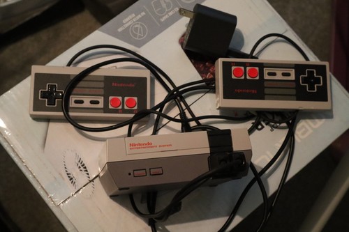 Nintendo Classic Mini Entertainment System NES Video Game Console CLV ...