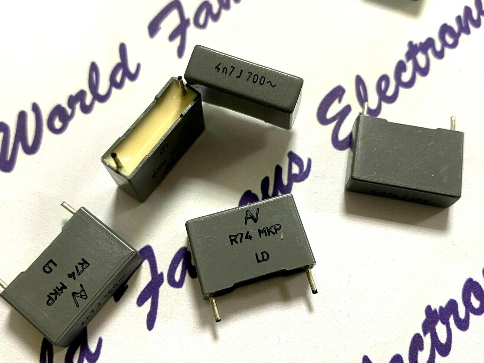 21pcs - ARCOTRONICS 4700P (4700pF 4.7nF) 700Vac 5% R74 MKP pitch:15mm ...