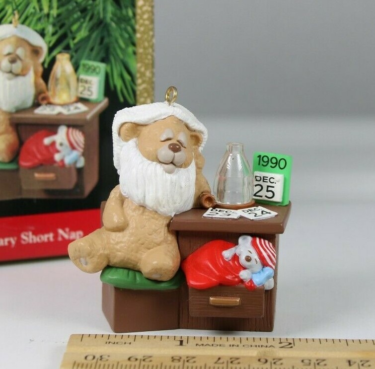 HALLMARK KEEPSAKE MAGIC LIGHT ORNAMENT "BEARY SHORT NAP" BEAR AND MOUSE ...