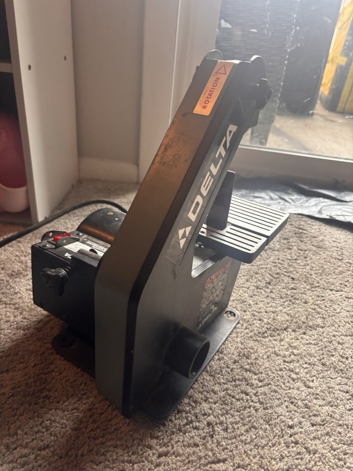 Delta 31-050 1” x 30" Bench Top Belt Sander 1/4 HP 3450 RPM Mini Sander ...