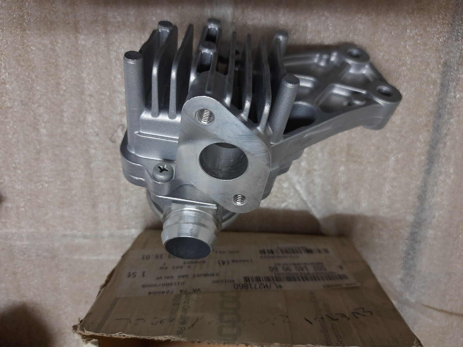 OEM Mercedes-Benz C W204 EGR Valve A0031400060 Genuine for sale online ...