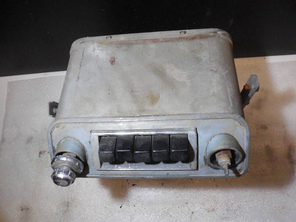 Vintage 1949-1950 Oldsmobile Push Button Radio Receiver Including ...