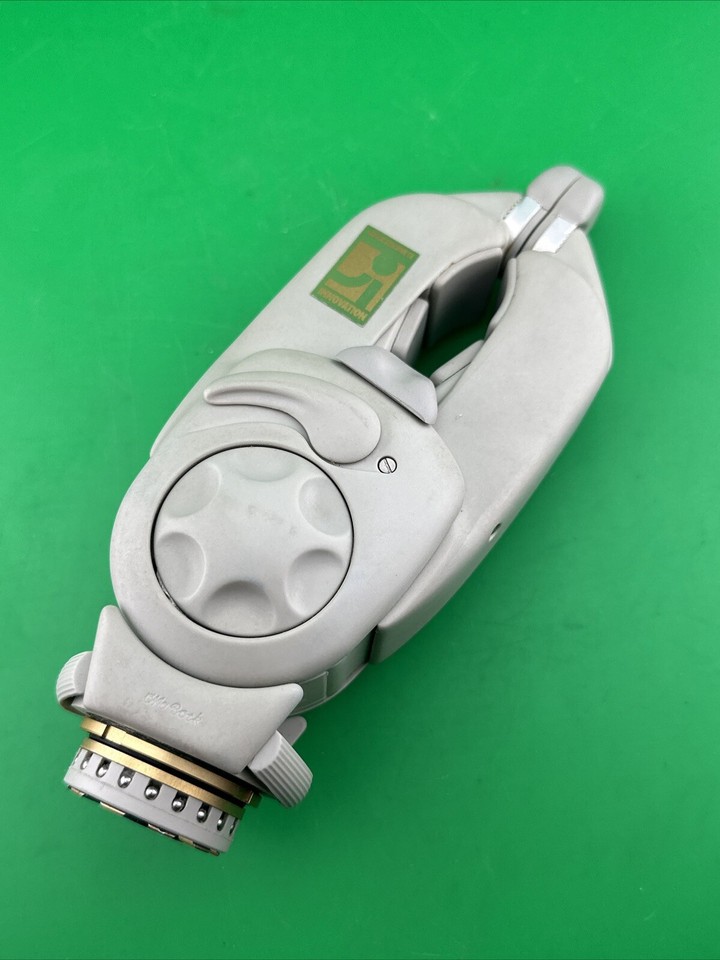 OTTOBOCK Otto Bock Greifer Prosthetic Hand. Myoelectric Prosthetic Hand ...