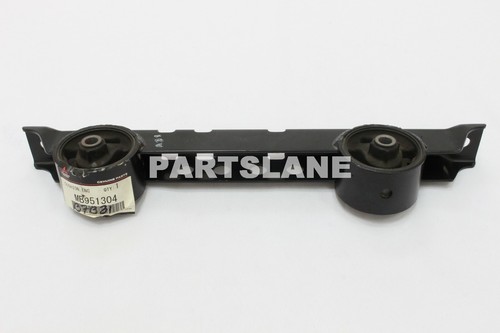 Mitsubishi Montero 1994-2000 OEM Rear Engine Mounting Cushion MB951304 ...