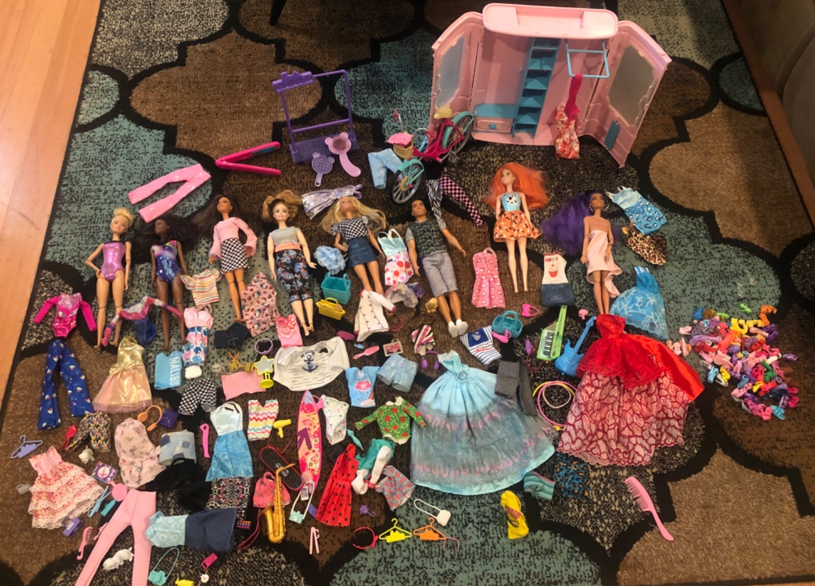Huge lot of barbie dolls and accessories | eBay