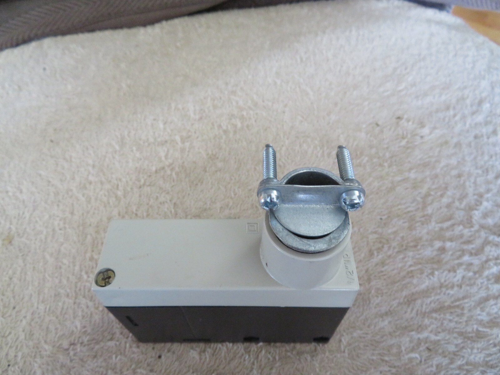 NEW TELEMECANIQUE XUJ-M1000 PHOTOELECTRIC SENSOR | eBay