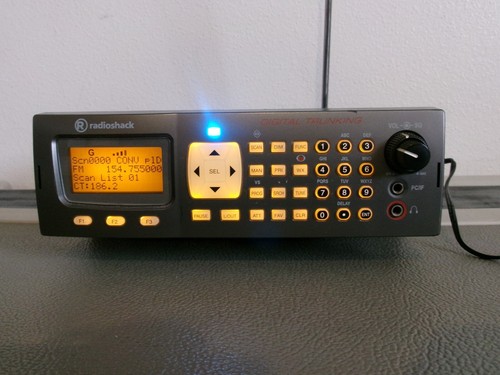 Radio Shack PRO-652 1800 CH. Analog/Digital Police/Fire/EMS Scanner-P25 ...