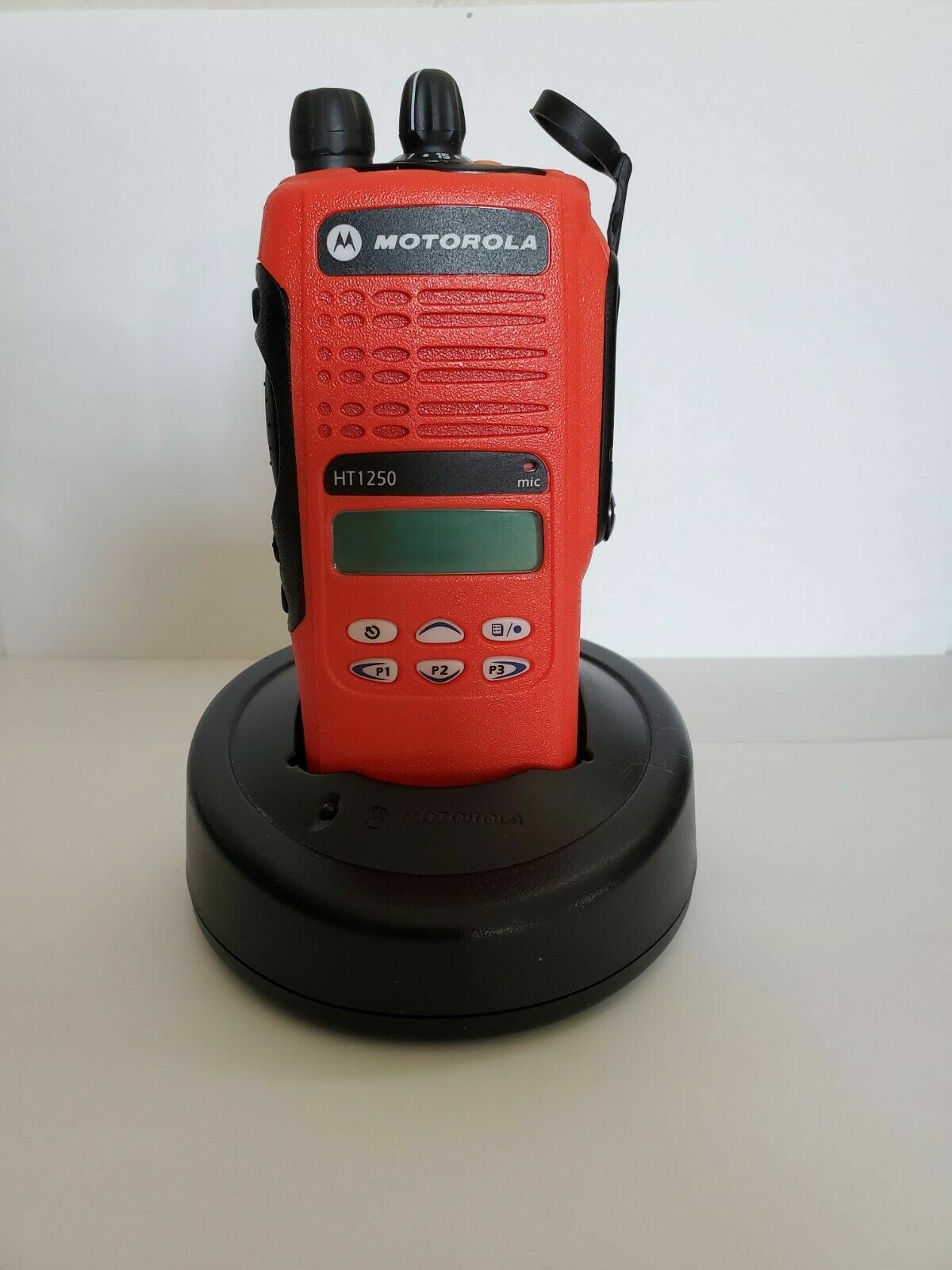 Motorola HT1250 UHF 403-470MHz 128CH 5W MDC 1200 Two-Way Radio ...