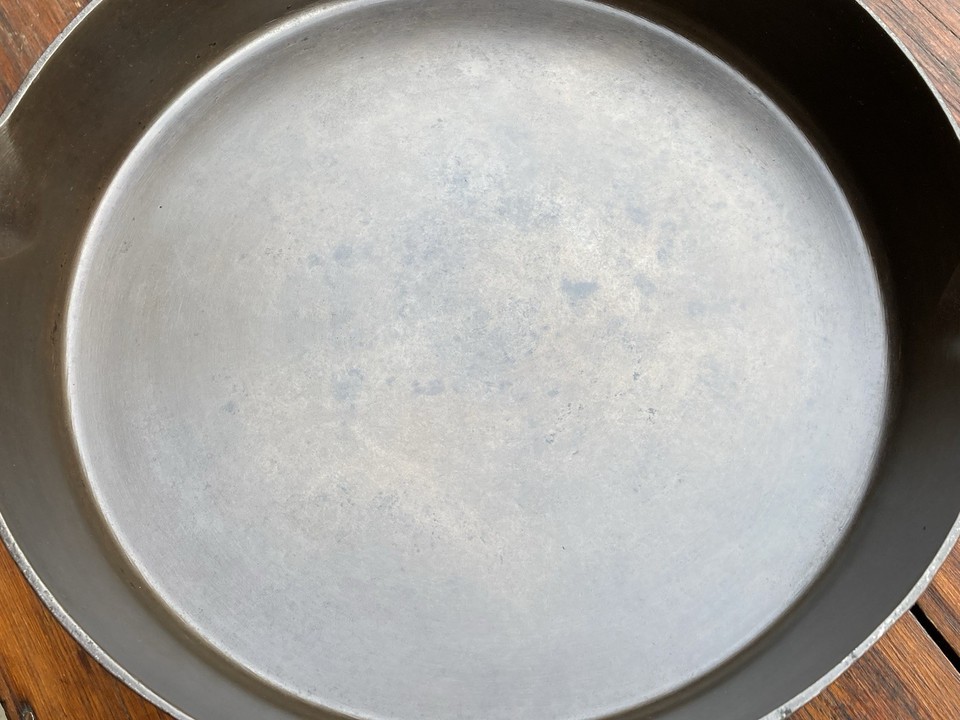 Chicago Hardware Foundry #14 Diamond Logo Cast Iron Skillet | eBay