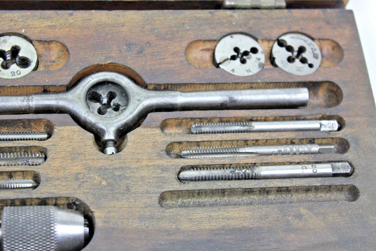 Lakeside TAP & DIE Screw plate SET NC & NS ANTIQUE VINTAGE Wooden Case ...