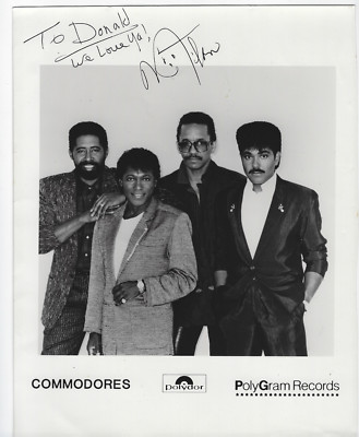 MILAN WILLIAMS SIGNED COMMODORES 8X10 B&W PHOTO VG COND FREE USA ...