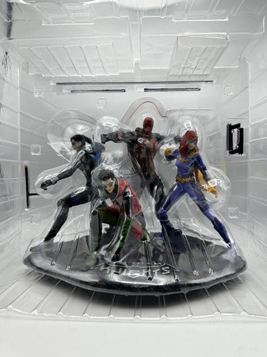 Gotham Knights Collector’s Edition Knights Diorama Statue Figure ...