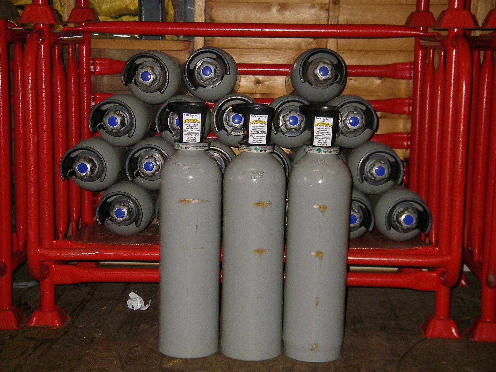 Pub Gas Co2 cylinder ideal size for Home Bar, Welding and many other ...