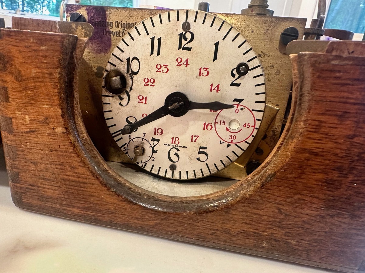 Pigeon Racing Clock