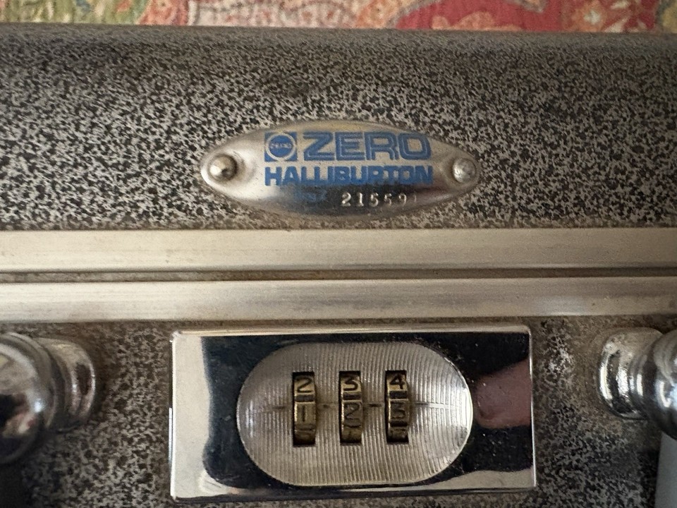 zero halliburton aluminum briefcase Gunmetal Grey Combination Lock | eBay