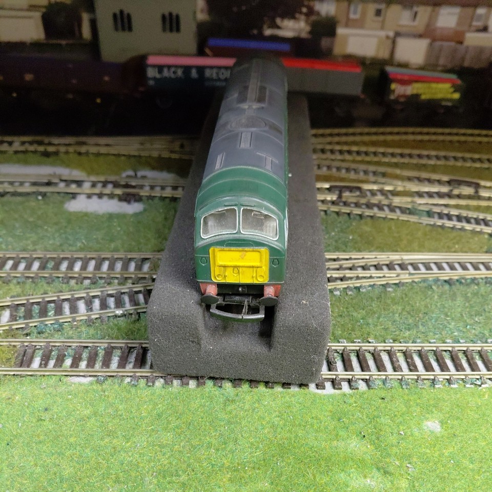 Hornby 00 Gauge BR Class 29 Diesel Locomotive no D6110 Little ...