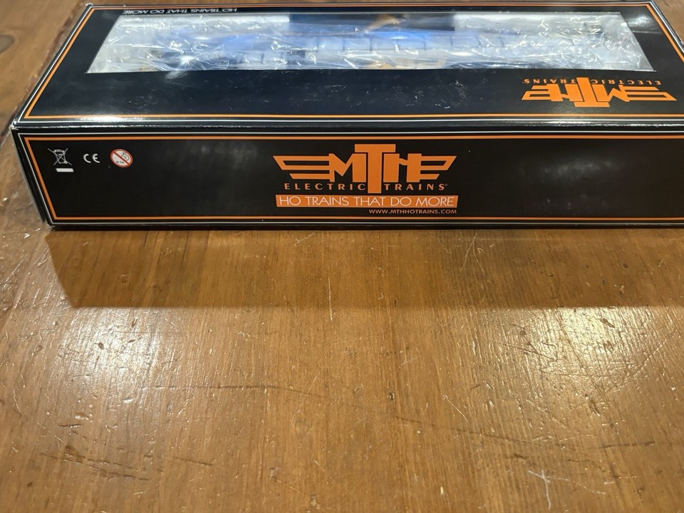 MTH 80-2001-1 HO Scale CSX SD70ACe Diesel Locomotive w/PS-3 #4833 w ...