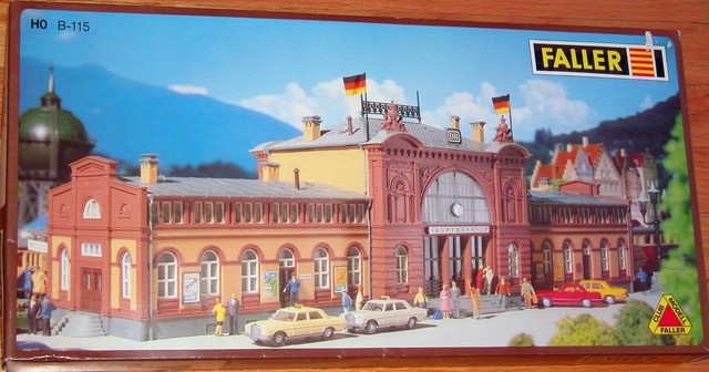 HO Scale FALLER B-115 Hauptbahnhof DB Railway Train Large Station Built ...