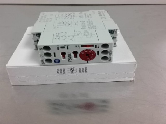 Allen-Bradley 700-FSM4UU18 Timing Relay - White for sale online | eBay