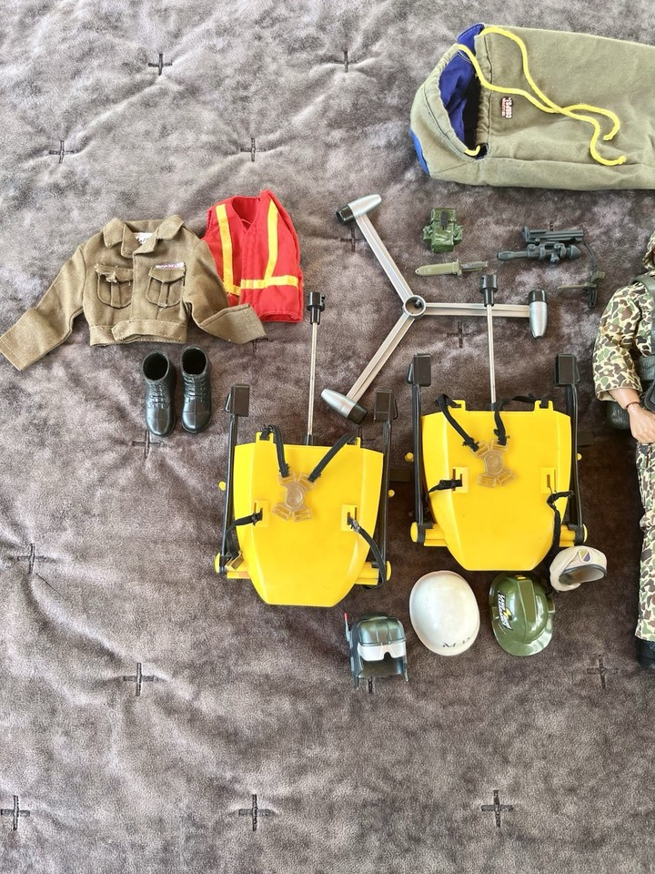 VTG GI Joe Figure & Accessories Lot- One Figure Multiple Accessories ...