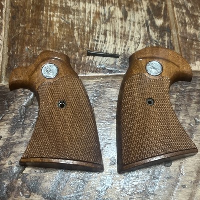 OEM Original Colt Diamondback Wood Grips Short "D" Frame Revolver Great ...