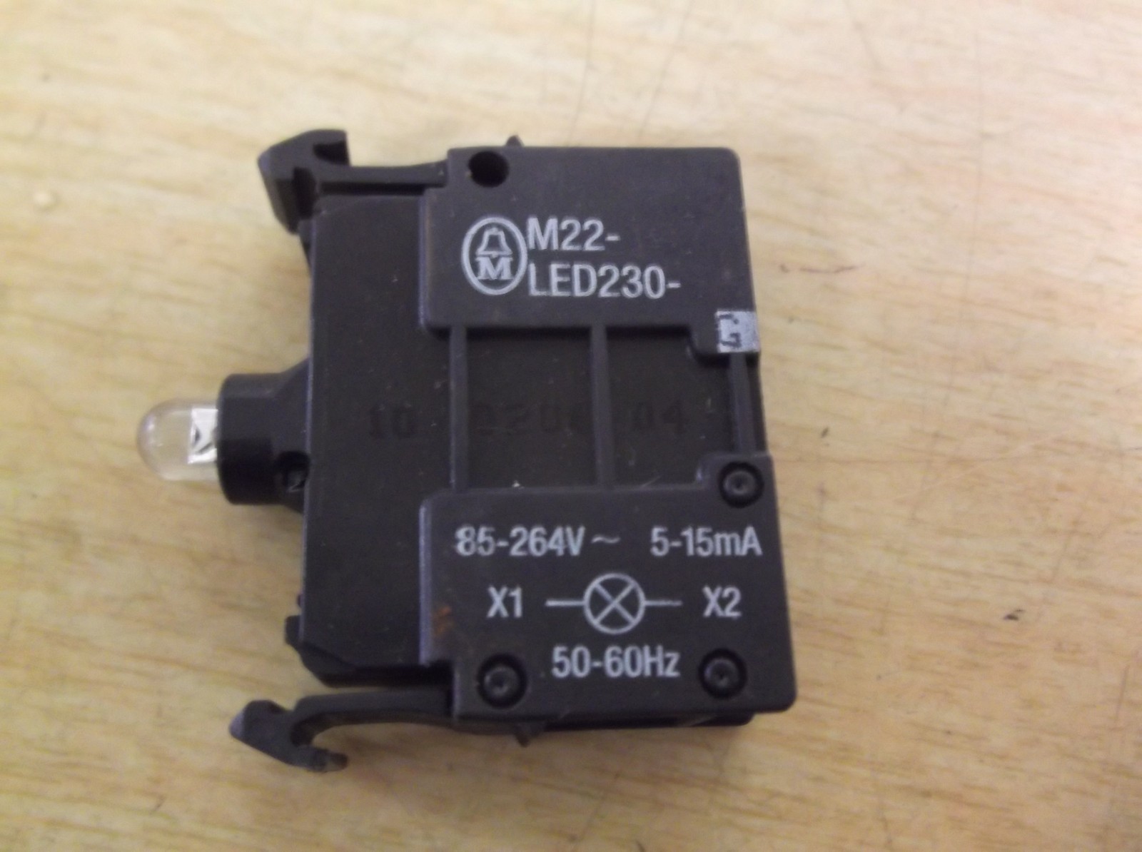 Cutler Hammer M22-LED230 LED Lighted Contact Block *FREE SHIPPING* | eBay