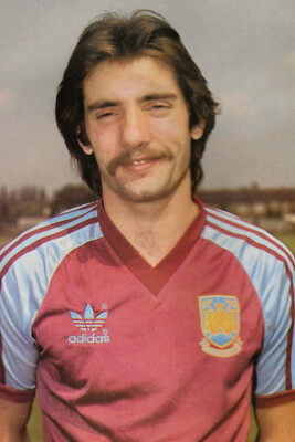 Football Photo>ALAN DEVONSHIRE West Ham United 1981-82 | eBay