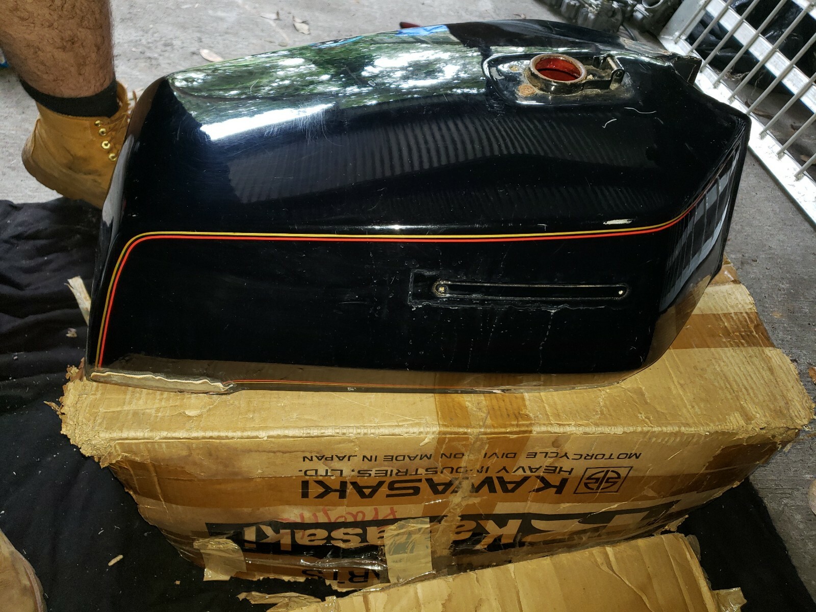 Kawasaki Z1r fuel petrol tank | eBay Australia